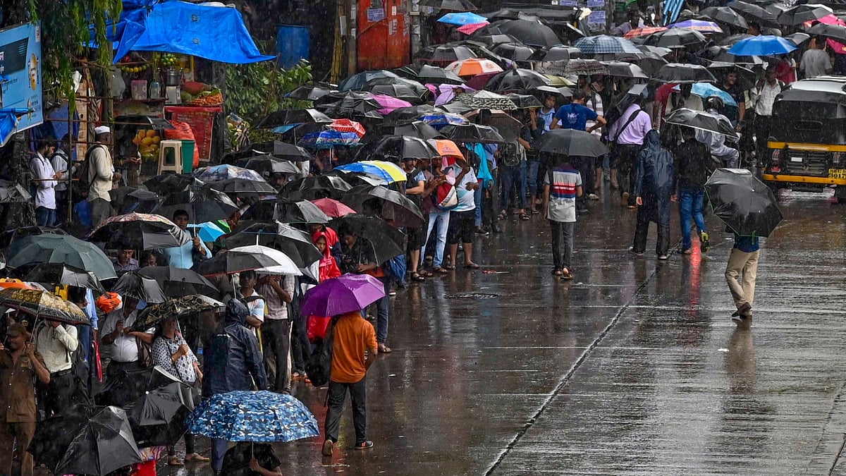 Mumbai gets 100 mm rainfall in 24 hours, put on high alert